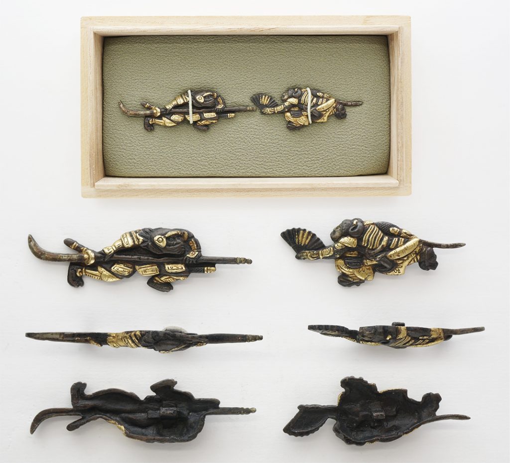 Menuki : Mumei Iron plate Japanese Salmon | Japanese Sword Online Museum